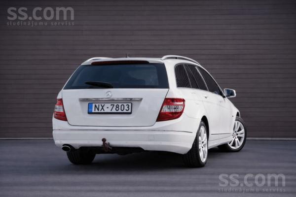 White Mercedes-Benz c-220 2008 in Riga, with an engine capacity of 2.20 L and mileage of 280 thousand km for 4990 €, photo 3 on AUTOMOTO.COM.LV