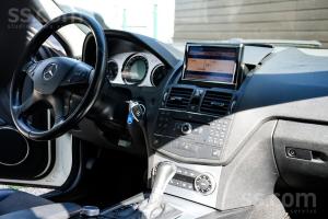 Белый Мерседес Ц 220 2008 в Рига, объемом двигателя 2.20 л и пробегом 280 тыс. км за 4990 €, фото 7 на AUTOMOTO.COM.LV