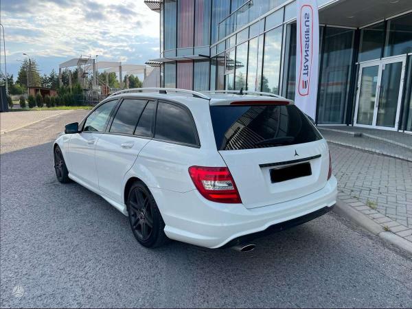 White Mercedes-Benz c-220 2008 in Panevezys, with an engine capacity of 2.20 L and mileage of 350 thousand km for 7150 €, photo 5 on AUTOMOTO.COM.LV