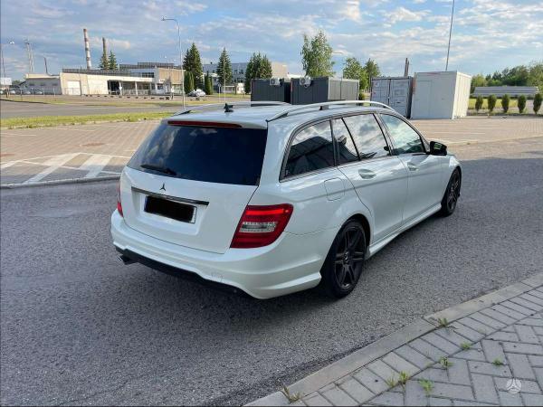 White Mercedes-Benz c-220 2008 in Panevezys, with an engine capacity of 2.20 L and mileage of 350 thousand km for 7150 €, photo 6 on AUTOMOTO.COM.LV