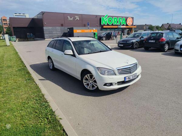 White Mercedes-Benz c-220 2008 in Siauliai, with an engine capacity of 2.20 L and mileage of 316 thousand km for 4350 €, photo 1 on AUTOMOTO.COM.LV