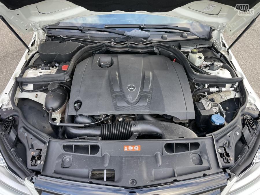 Balts Mercedes-Benz c-220 2008 Panevēža, ar dzinēja tilpumu 2.10 L un nobraukumu 356 tūkst. km par 6950 €, foto 14 vietnē AUTOMOTO.COM.LV