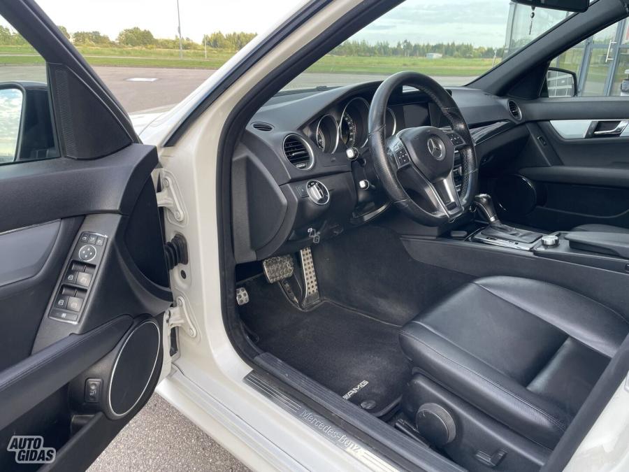 Balts Mercedes-Benz c-220 2008 Panevēža, ar dzinēja tilpumu 2.10 L un nobraukumu 356 tūkst. km par 6950 €, foto 16 vietnē AUTOMOTO.COM.LV