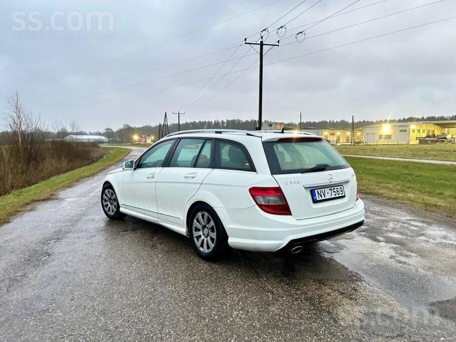 White Mercedes-Benz c-220 2009 in Riga, with an engine capacity of 2.20 L and mileage of 319 thousand km for 5150 €, photo 2 on AUTOMOTO.COM.LV