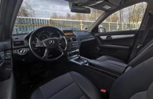 Balts Mercedes-Benz c-220 2009 Rīga, ar dzinēja tilpumu 2.20 L un nobraukumu 315 tūkst. km par 4590 €, foto 6 vietnē AUTOMOTO.COM.LV