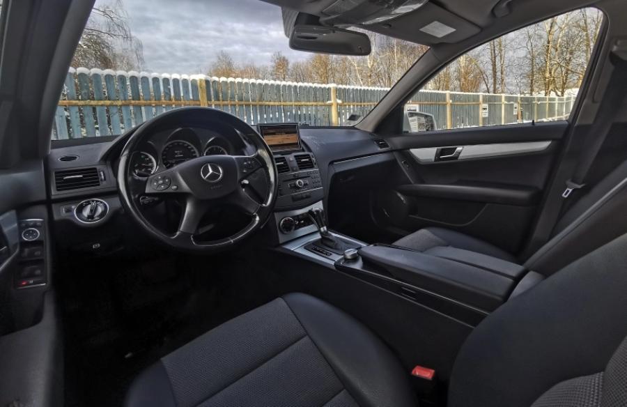 Balts Mercedes-Benz c-220 2009 Rīga, ar dzinēja tilpumu 2.20 L un nobraukumu 315 tūkst. km par 4590 €, foto 6 vietnē AUTOMOTO.COM.LV