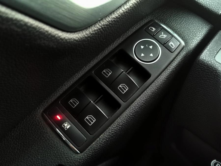Balts Mercedes-Benz c-220 2009 Rīga, ar dzinēja tilpumu 2.20 L un nobraukumu 315 tūkst. km par 4590 €, foto 15 vietnē AUTOMOTO.COM.LV