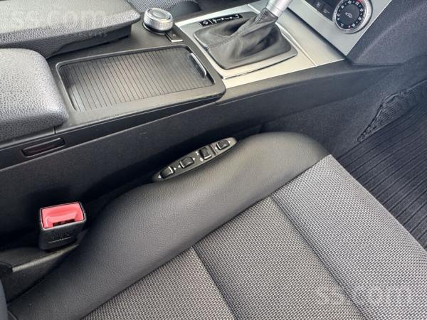 Balts Mercedes-Benz c-220 2009 Rīga, ar dzinēja tilpumu 2.20 L un nobraukumu 0 tūkst. km par 4950 €, foto 9 vietnē AUTOMOTO.COM.LV