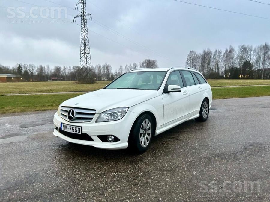 White Mercedes-Benz c-220 2009 in Riga, with an engine capacity of 2.20 L and mileage of 319 thousand km for 3900 €, photo 1 on AUTOMOTO.COM.LV