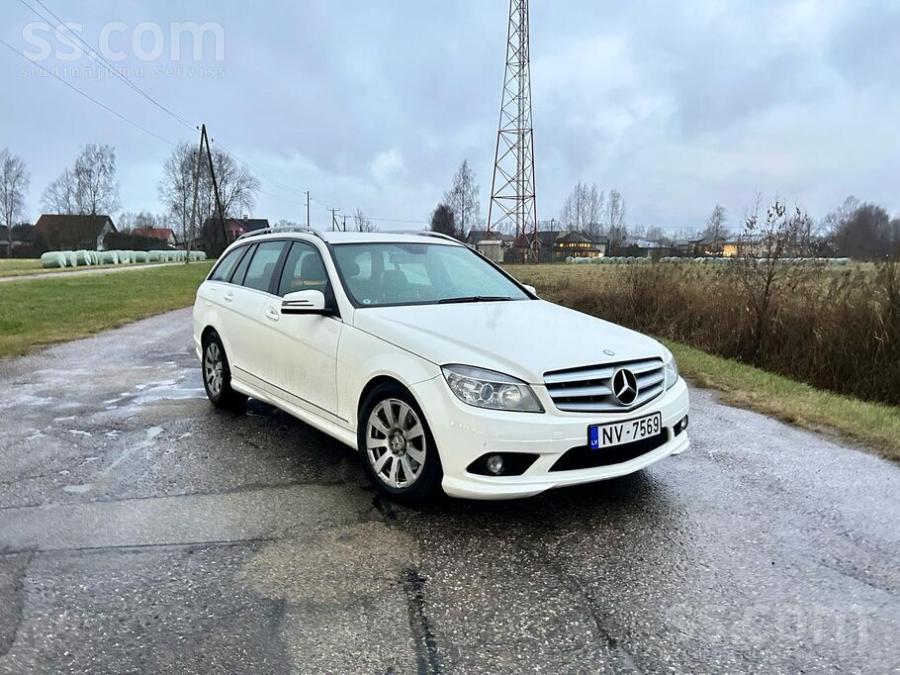 White Mercedes-Benz c-220 2009 in Riga, with an engine capacity of 2.20 L and mileage of 319 thousand km for 3900 €, photo 5 on AUTOMOTO.COM.LV