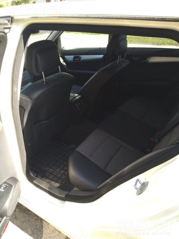 Balts Mercedes-Benz c-220 2010 Jēkabpils, ar dzinēja tilpumu 2.00 L un nobraukumu 259 tūkst. km par 3400 €, foto 5 vietnē AUTOMOTO.COM.LV
