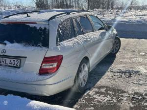 White Mercedes-Benz c-220 2011 in Vilnius, with an engine capacity of 0.00 L and mileage of 300 thousand km for 6200 €, photo 11 on AUTOMOTO.COM.LV