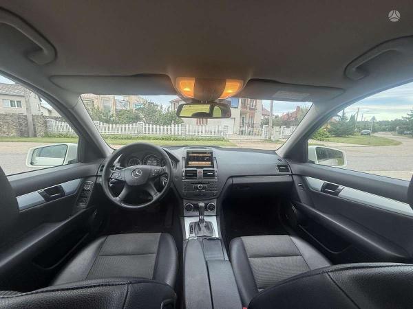 Balts Mercedes-Benz c-220 2011 Viļņa, ar dzinēja tilpumu 2.14 L un nobraukumu 373 tūkst. km par 4300 €, foto 8 vietnē AUTOMOTO.COM.LV