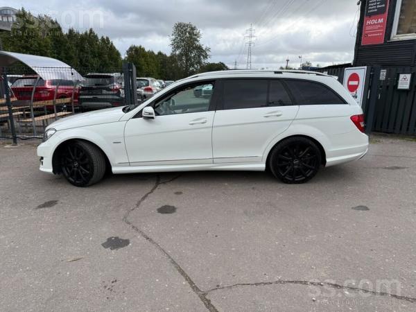 White Mercedes-Benz c-220 2011 in Riga, with an engine capacity of 2.10 L and mileage of 278 thousand km for 6490 €, photo 5 on AUTOMOTO.COM.LV
