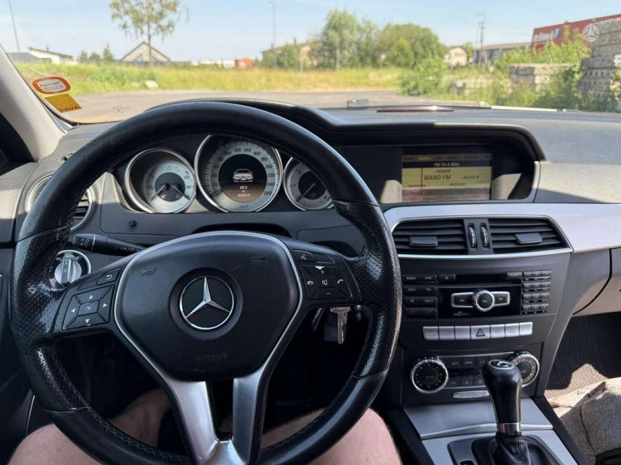 Balts Mercedes-Benz c-220 2012 Kauņa, ar dzinēja tilpumu 0.00 L un nobraukumu 355 tūkst. km par 4850 €, foto 16 vietnē AUTOMOTO.COM.LV