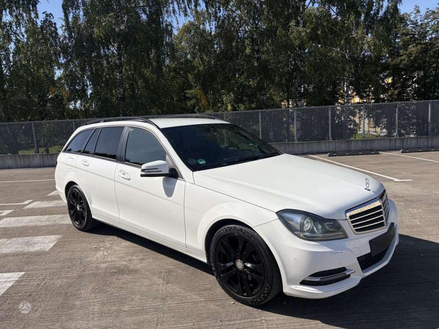 Balts Mercedes-Benz c-220 2012 Viļņa, ar dzinēja tilpumu 0.00 L un nobraukumu 296 tūkst. km par 5800 €, foto 6 vietnē AUTOMOTO.COM.LV
