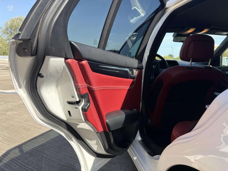 Balts Mercedes-Benz c-220 2012 Viļņa, ar dzinēja tilpumu 0.00 L un nobraukumu 296 tūkst. km par 5800 €, foto 11 vietnē AUTOMOTO.COM.LV