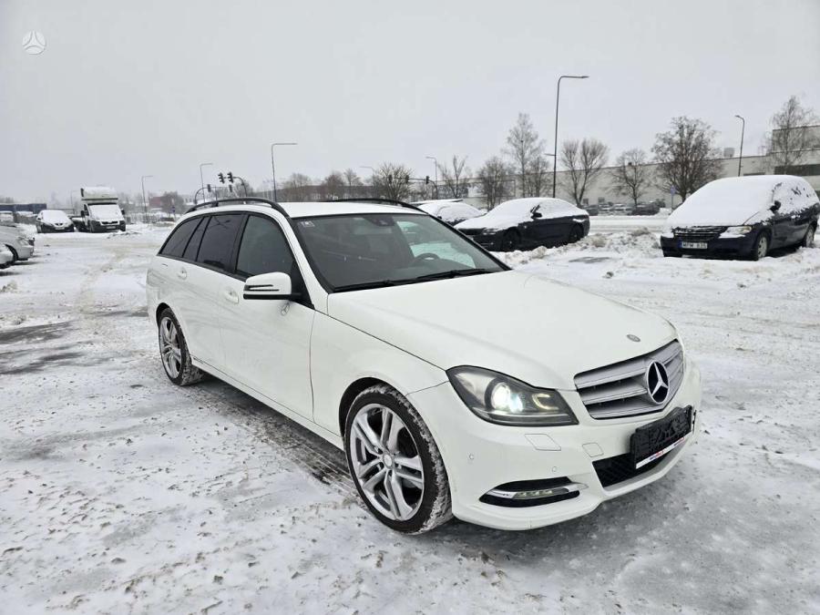 White Mercedes-Benz c-220 2014 in Kaunas, with an engine capacity of 2.20 L and mileage of 170 thousand km for 7250 €, photo 10 on AUTOMOTO.COM.LV