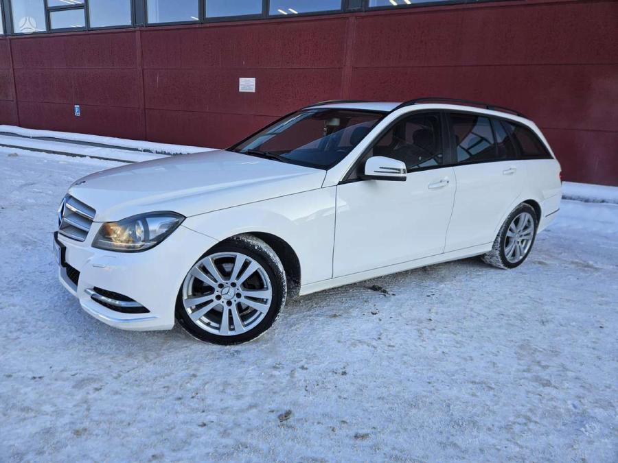 Balts Mercedes-Benz c-220 2014 Kauņa, ar dzinēja tilpumu 2.20 L un nobraukumu 273 tūkst. km par 6250 €, foto 9 vietnē AUTOMOTO.COM.LV