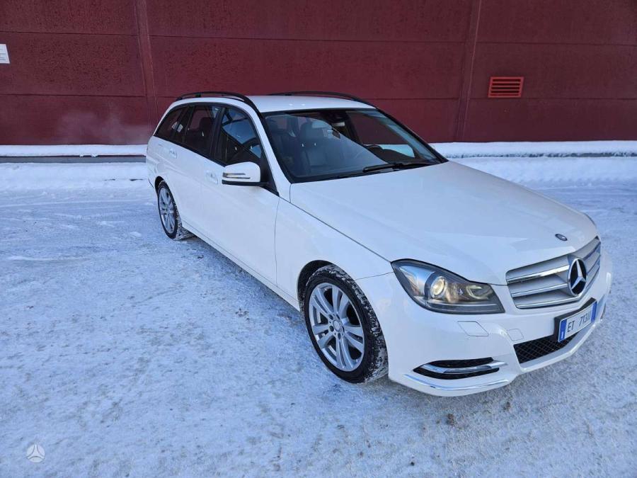 Balts Mercedes-Benz c-220 2014 Kauņa, ar dzinēja tilpumu 2.20 L un nobraukumu 273 tūkst. km par 6250 €, foto 10 vietnē AUTOMOTO.COM.LV