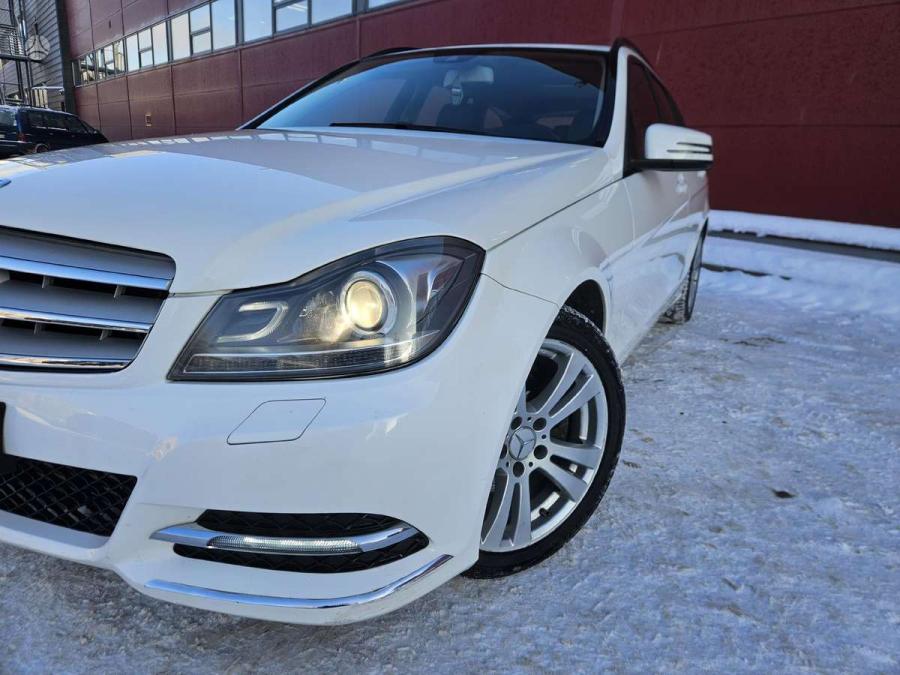 Balts Mercedes-Benz c-220 2014 Kauņa, ar dzinēja tilpumu 2.20 L un nobraukumu 273 tūkst. km par 6250 €, foto 12 vietnē AUTOMOTO.COM.LV