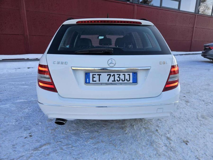 Balts Mercedes-Benz c-220 2014 Kauņa, ar dzinēja tilpumu 2.20 L un nobraukumu 273 tūkst. km par 6250 €, foto 17 vietnē AUTOMOTO.COM.LV