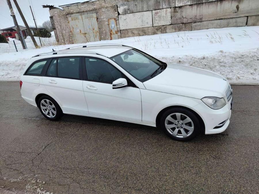 Balts Mercedes-Benz c-220 2014 Rokiškis, ar dzinēja tilpumu 2.14 L un nobraukumu 300 tūkst. km par 3099 €, foto 3 vietnē AUTOMOTO.COM.LV