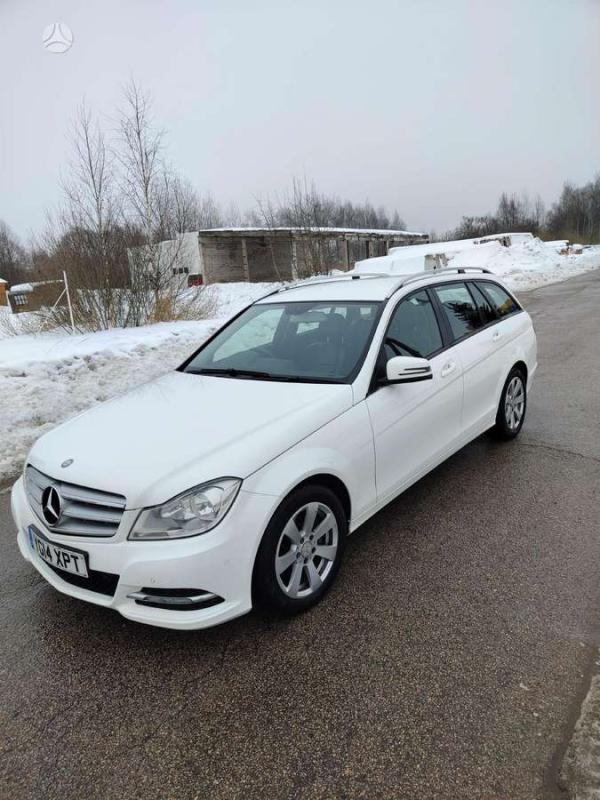 White Mercedes-Benz c-220 2014 in Rokiskis, with an engine capacity of 2.14 L and mileage of 300 thousand km for 3099 €, photo 7 on AUTOMOTO.COM.LV