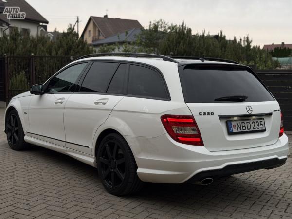 White Mercedes-Benz c-220 2014 in Klaipeda, with an engine capacity of 2.10 L and mileage of 283 thousand km for 6000 €, photo 3 on AUTOMOTO.COM.LV