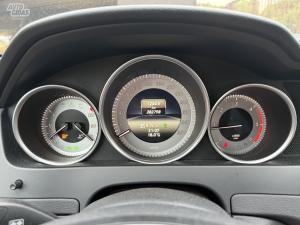 White Mercedes-Benz c-220 2014 in Klaipeda, with an engine capacity of 2.10 L and mileage of 283 thousand km for 6000 €, photo 14 on AUTOMOTO.COM.LV