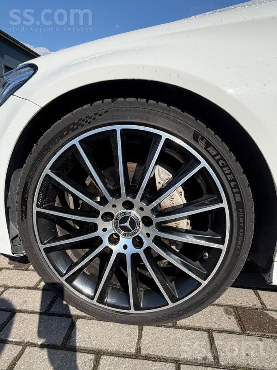 White Mercedes-Benz c-220 2014 in Saldus, with an engine capacity of 2.20 L and mileage of 327 thousand km for 13400 €, photo 7 on AUTOMOTO.COM.LV
