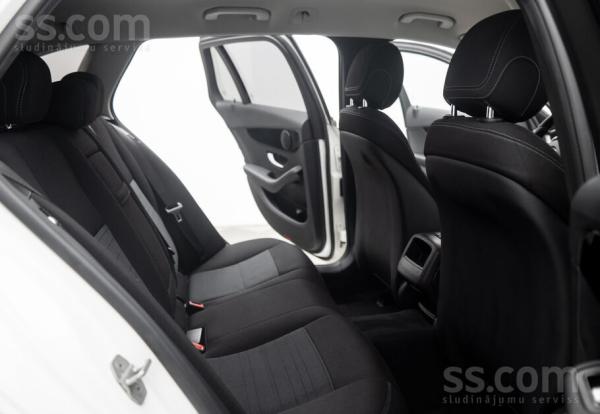 Balts Mercedes-Benz c-220 2015 Rīga, ar dzinēja tilpumu 2.10 L un nobraukumu 241 tūkst. km par 10999 €, foto 9 vietnē AUTOMOTO.COM.LV