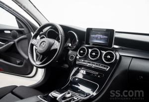 Balts Mercedes-Benz c-220 2015 Rīga, ar dzinēja tilpumu 2.10 L un nobraukumu 241 tūkst. km par 10999 €, foto 12 vietnē AUTOMOTO.COM.LV