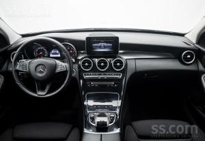 Balts Mercedes-Benz c-220 2015 Rīga, ar dzinēja tilpumu 2.10 L un nobraukumu 241 tūkst. km par 10999 €, foto 13 vietnē AUTOMOTO.COM.LV