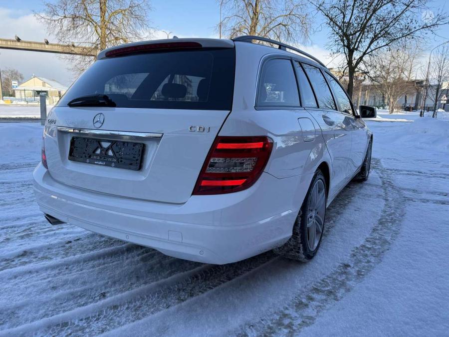 Balts Mercedes-Benz c-220 2016 Šauļi, ar dzinēja tilpumu 2.14 L un nobraukumu 283 tūkst. km par 5950 €, foto 6 vietnē AUTOMOTO.COM.LV