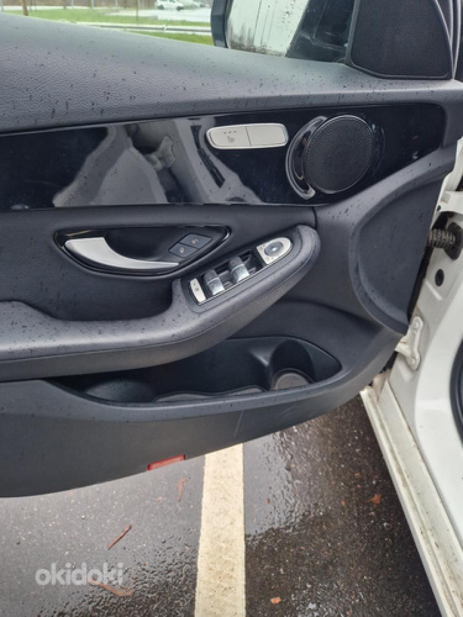 Белый Мерседес Ц 220 2016 в Таллин, объемом двигателя 0.00 л и пробегом 282 тыс. км за 8500 €, фото 13 на AUTOMOTO.COM.LV