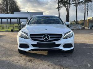 White Mercedes-Benz c-220 2017 in Vilnius, with an engine capacity of 2.14 L and mileage of 225 thousand km for 9200 €, photo  on AUTOMOTO.COM.LV