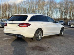 White Mercedes-Benz c-220 2017 in Vilnius, with an engine capacity of 2.14 L and mileage of 225 thousand km for 9200 €, photo 5 on AUTOMOTO.COM.LV