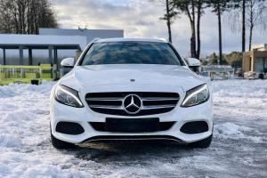 White Mercedes-Benz c-220 2017 in Vilnius, with an engine capacity of 2.14 L and mileage of 227 thousand km for 10100 €, photo 6 on AUTOMOTO.COM.LV