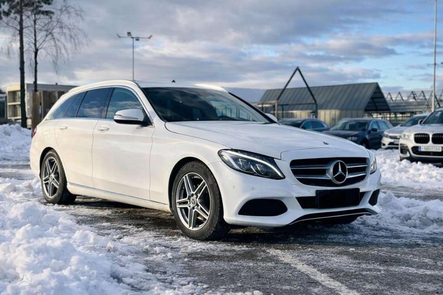 White Mercedes-Benz c-220 2017 in Vilnius, with an engine capacity of 2.14 L and mileage of 227 thousand km for 9400 €, photo 1 on AUTOMOTO.COM.LV