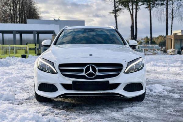 Balts Mercedes-Benz c-220 2017 Viļņa, ar dzinēja tilpumu 2.14 L un nobraukumu 227 tūkst. km par 9400 €, foto 5 vietnē AUTOMOTO.COM.LV