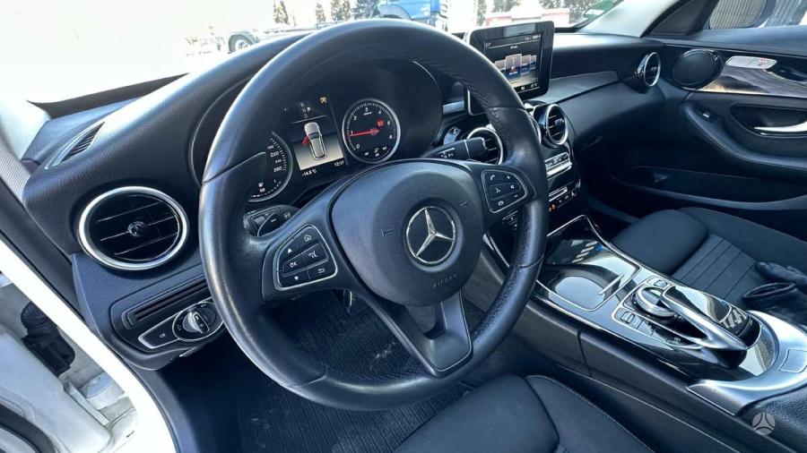 Balts Mercedes-Benz c-220 2017 Marijampole, ar dzinēja tilpumu 2.14 L un nobraukumu 299 tūkst. km par 10900 €, foto 23 vietnē AUTOMOTO.COM.LV