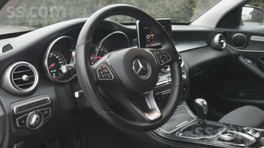 Balts Mercedes-Benz c-220 2017 Rīga, ar dzinēja tilpumu 2.20 L un nobraukumu 294 tūkst. km par 10500 €, foto 12 vietnē AUTOMOTO.COM.LV