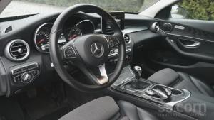Balts Mercedes-Benz c-220 2017 Rīga, ar dzinēja tilpumu 2.20 L un nobraukumu 294 tūkst. km par 10500 €, foto 13 vietnē AUTOMOTO.COM.LV