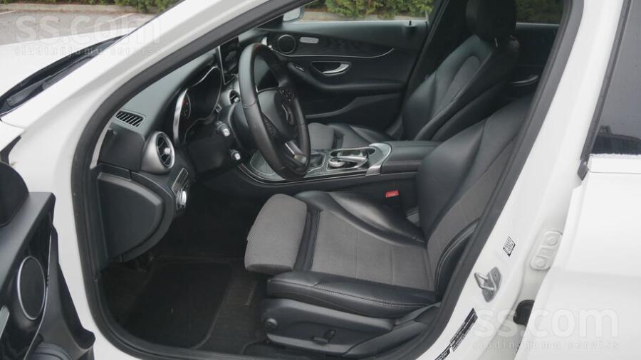 Balts Mercedes-Benz c-220 2017 Rīga, ar dzinēja tilpumu 2.20 L un nobraukumu 294 tūkst. km par 10500 €, foto 14 vietnē AUTOMOTO.COM.LV