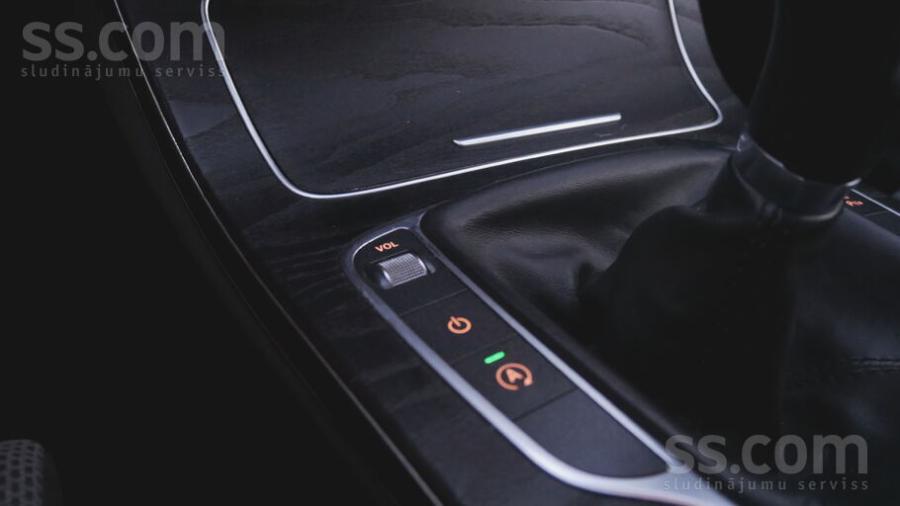 Balts Mercedes-Benz c-220 2017 Rīga, ar dzinēja tilpumu 2.20 L un nobraukumu 294 tūkst. km par 10500 €, foto 22 vietnē AUTOMOTO.COM.LV