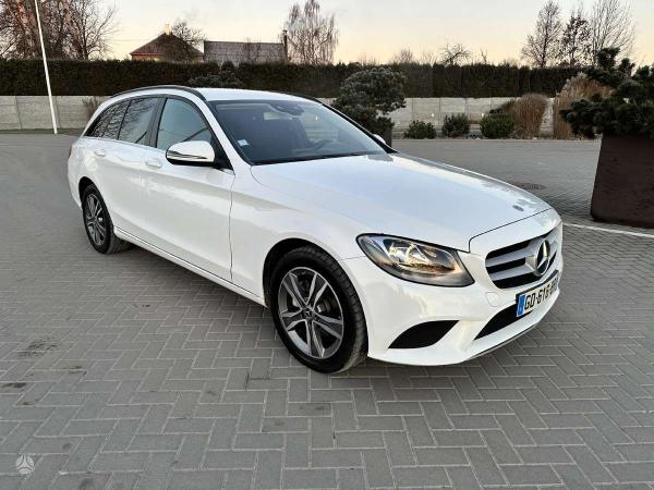 White Mercedes-Benz c-220 2019 in Taurage, with an engine capacity of 1.95 L and mileage of 417 thousand km for 7900 €, photo 1 on AUTOMOTO.COM.LV