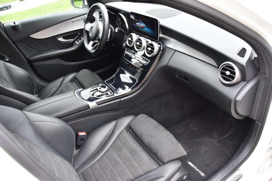 White Mercedes-Benz c-220 2019 in Vilnius, with an engine capacity of 1.95 L and mileage of 262 thousand km for 13000 €, photo 17 on AUTOMOTO.COM.LV