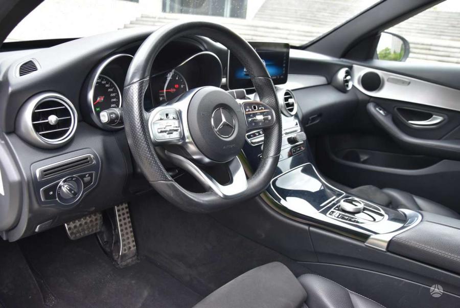 White Mercedes-Benz c-220 2019 in Vilnius, with an engine capacity of 1.95 L and mileage of 262 thousand km for 13000 €, photo 21 on AUTOMOTO.COM.LV