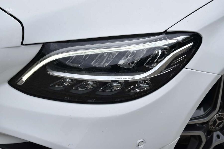White Mercedes-Benz c-220 2019 in Vilnius, with an engine capacity of 1.95 L and mileage of 262 thousand km for 13000 €, photo 25 on AUTOMOTO.COM.LV